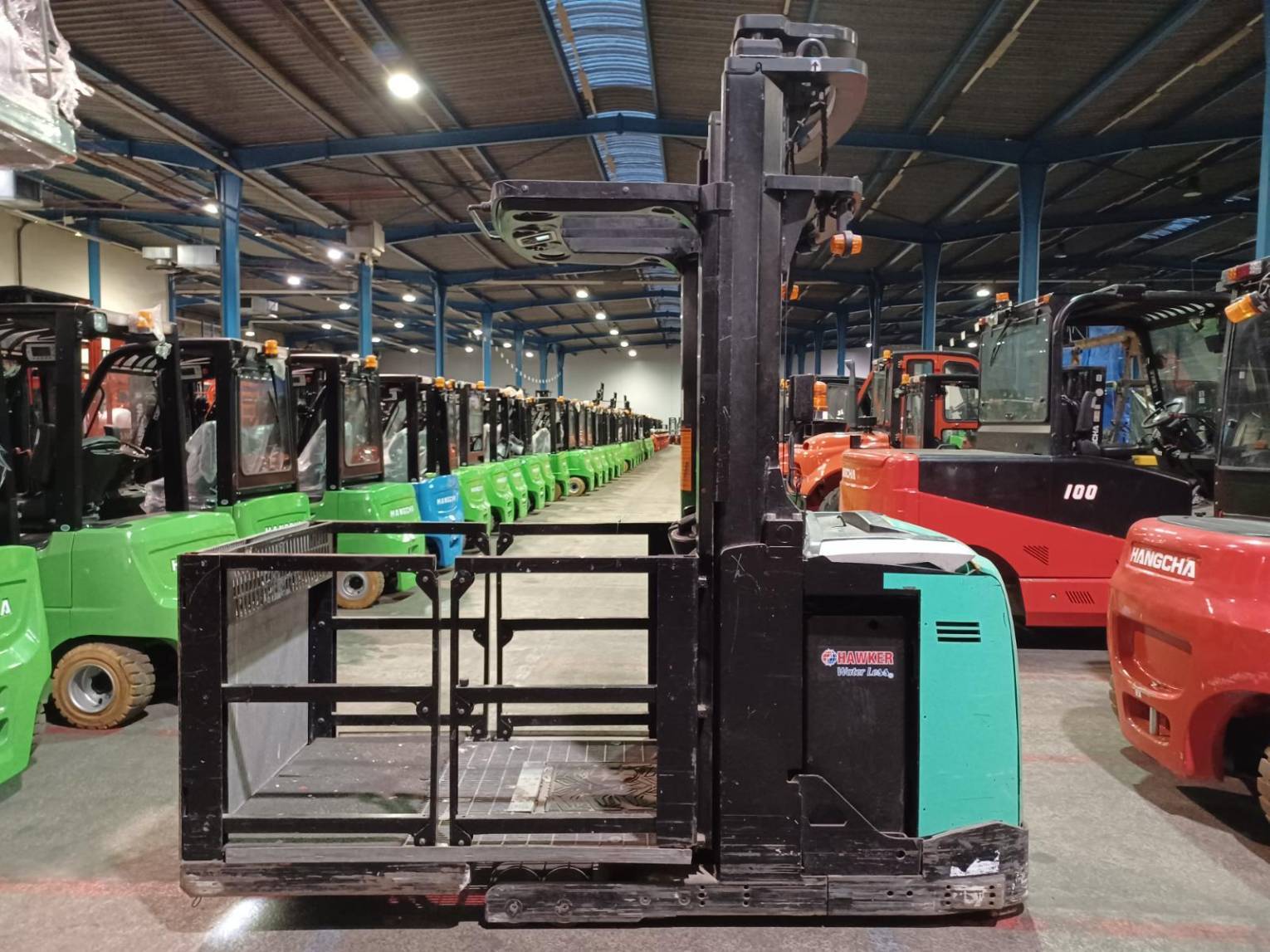 Man-up order picker secondhand on sale at CAPM Europe
