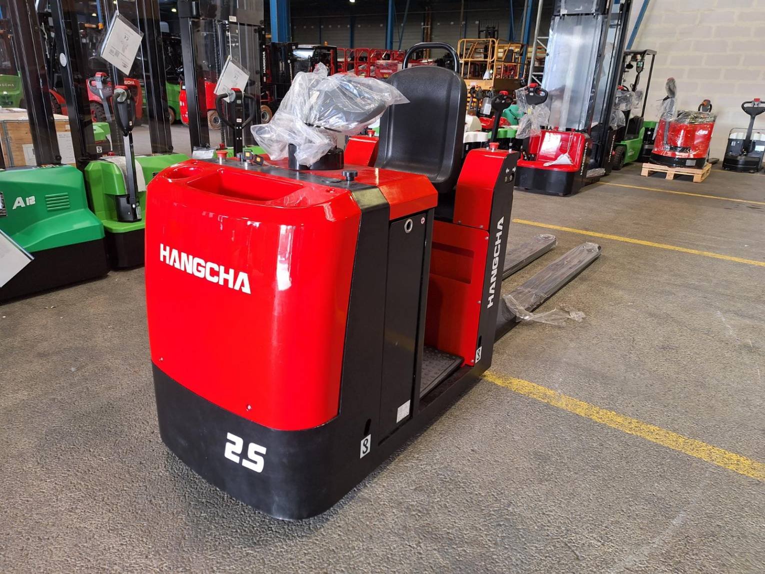 Low level order picker Hangcha CJD25-AC2-L for sale at CAPM Europe